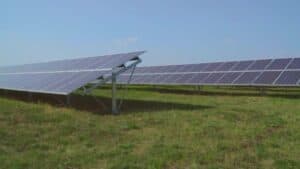 Optimizing Solar Panel Spacing for Maximum Efficiency - SteelPRO PEB