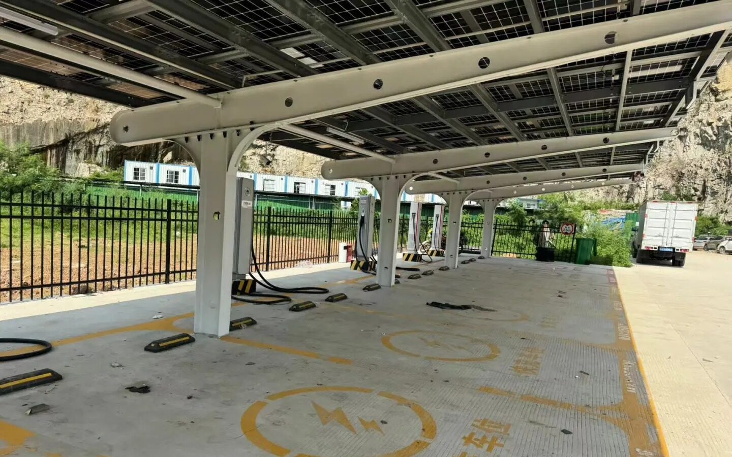 Cantilever Solar Carport Design & Build: What You Must Know